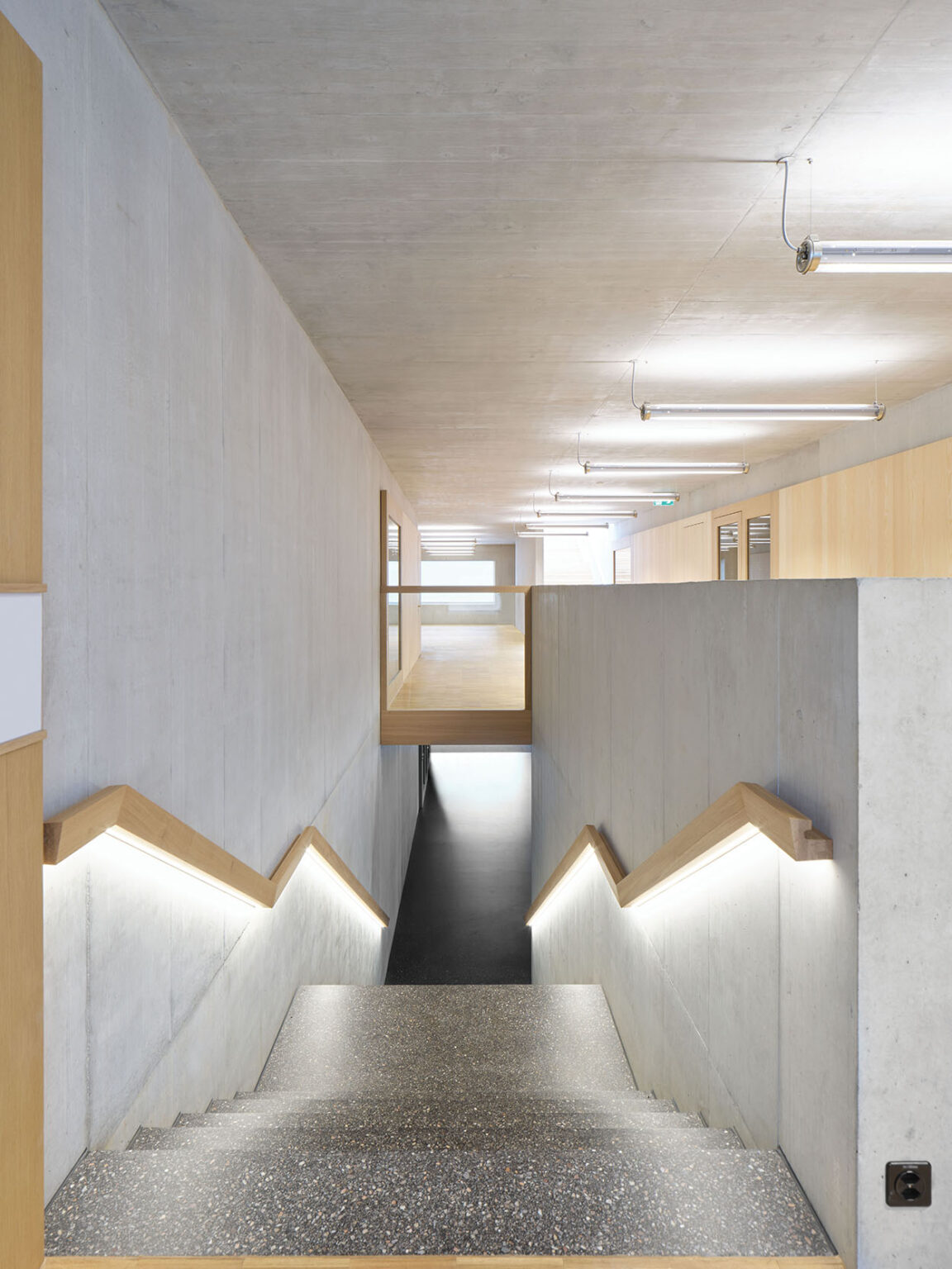 Brandenberger Kloter Architekten completes primary school building in ...