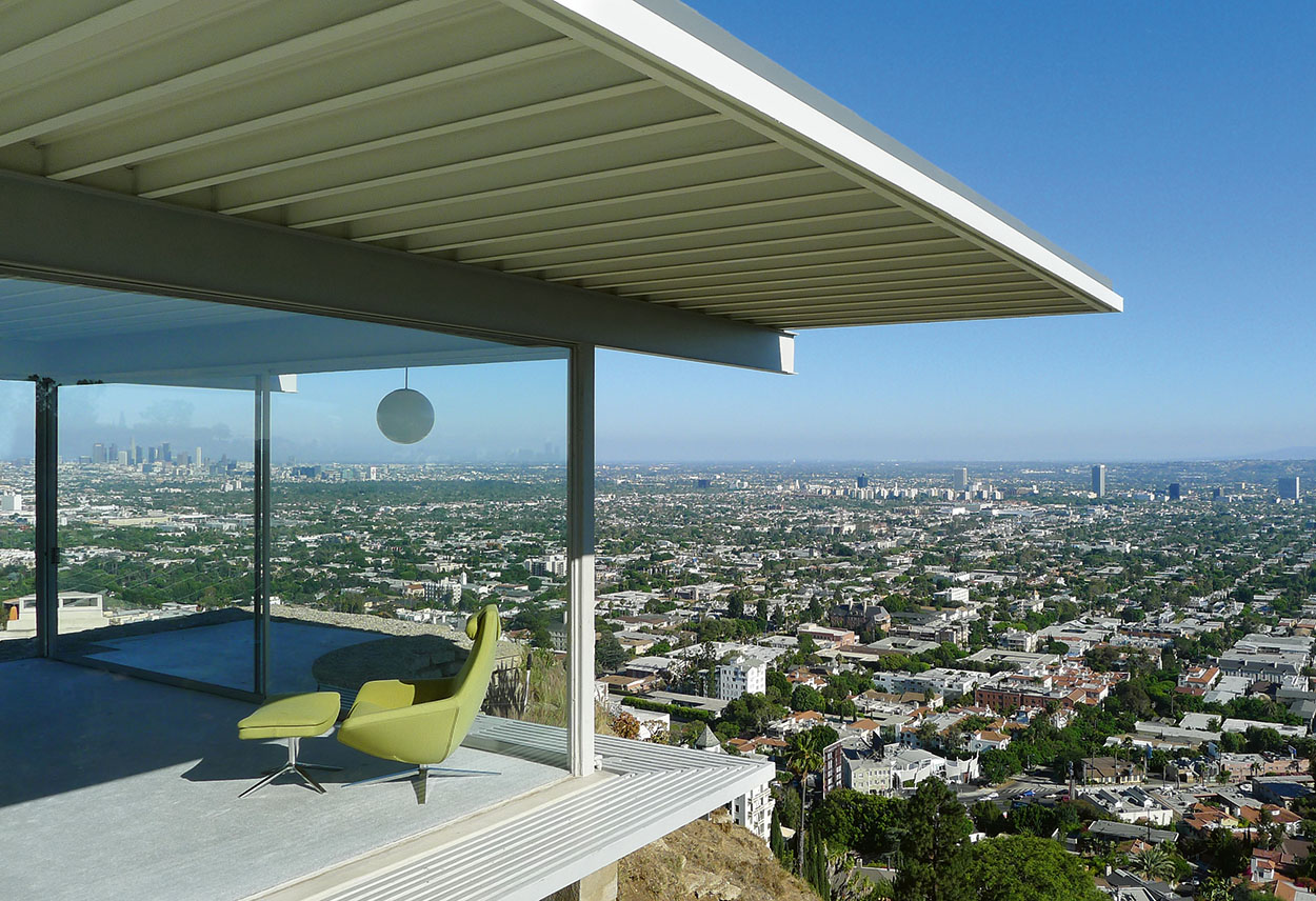 Glass Houses by Phaidon features 50 architect-designed houses ...
