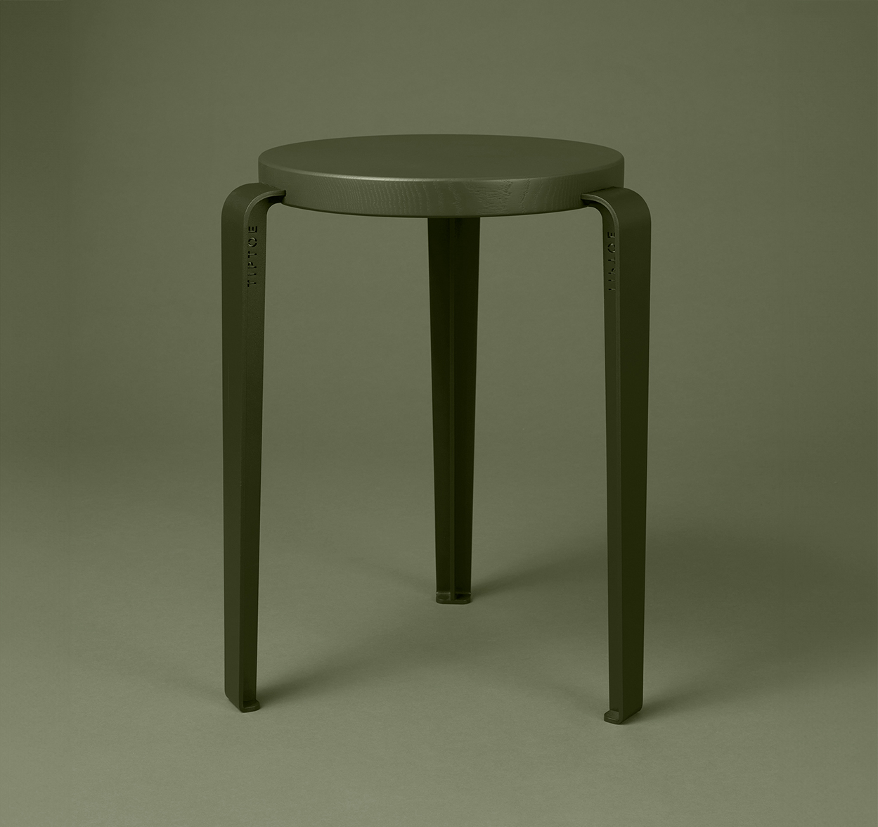 TIPTOE and MONOCLE collaborate on a limited edition of the Lou stool ...